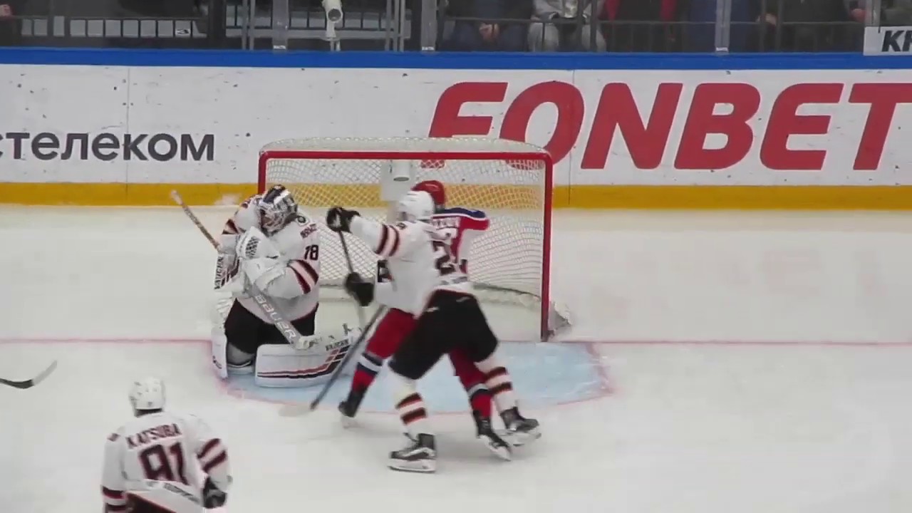Evgeny Alikin № 18 in action during the CSKA@Amur hockey game - YouTube
