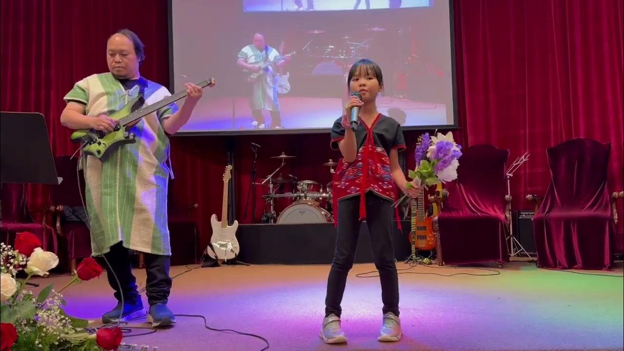 Chit San Maung and Naw Poe Mu Live at FKBC. ပသးသမူ - YouTube