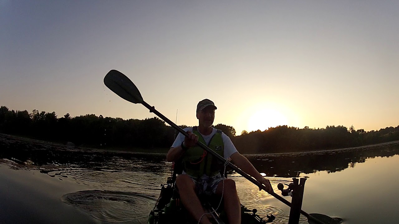 Perception Outlaw 11.5 - Kayak Fishing - Standing/Casting seat... DOES ...