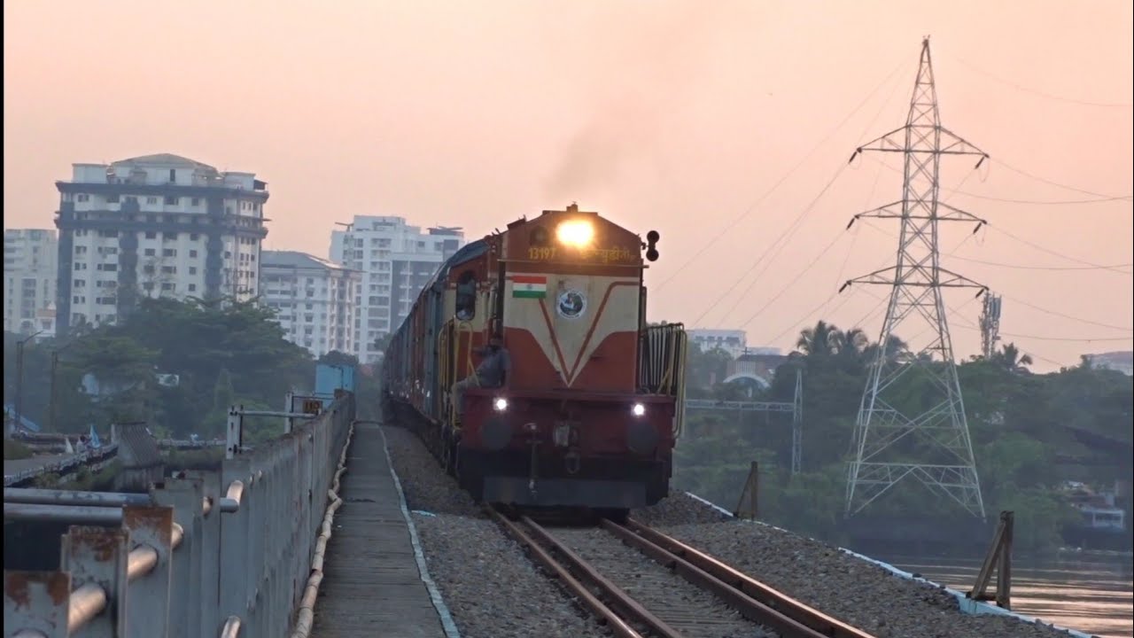 New Venduruthy Railway Bridge | Ernakulam Cochin harbour line - YouTube