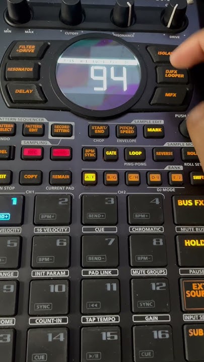 Beat making with Sp 404mk2 #shorts - YouTube