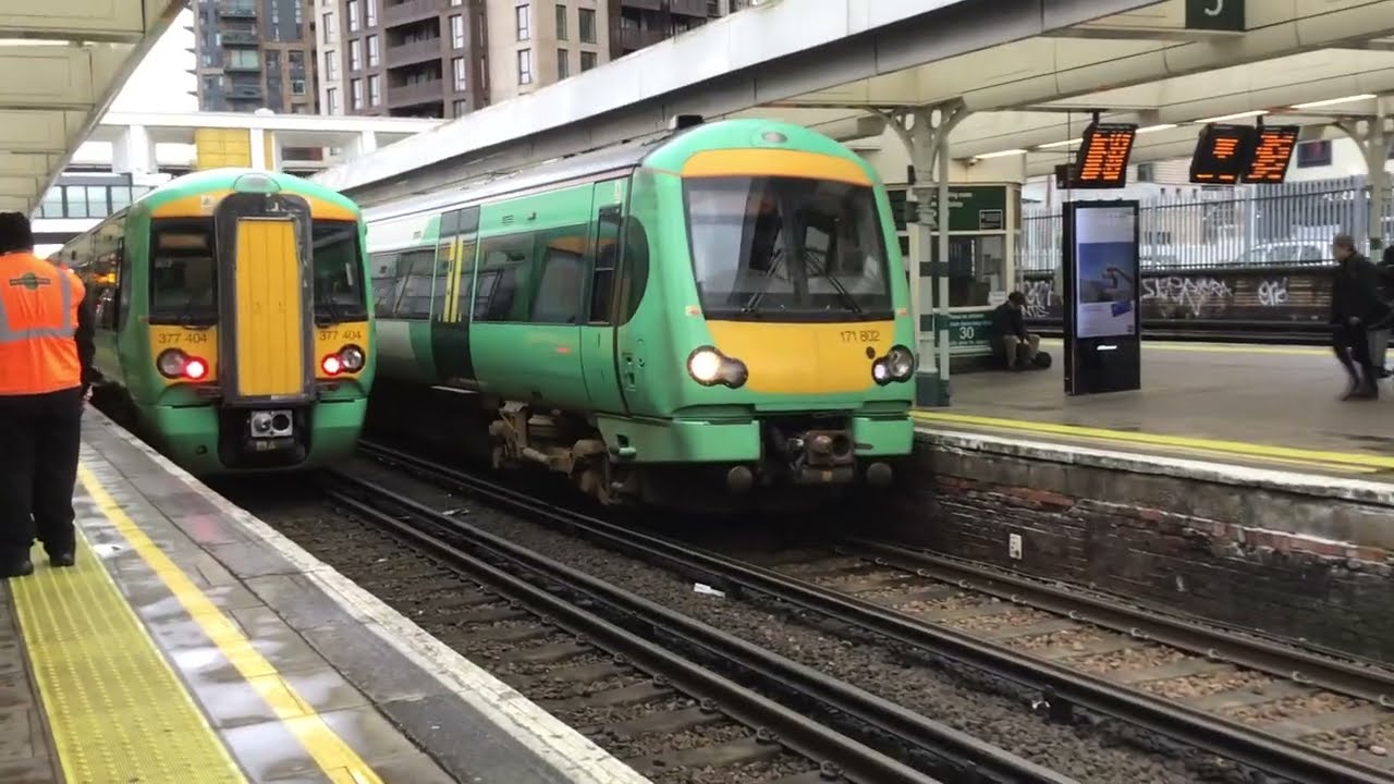 Southern class 171 departing East Croydon - YouTube