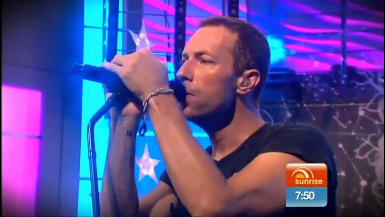 Coldplay - Magic (Live on Sunrise) - YouTube