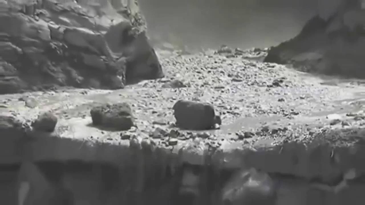 Peru volcano triggers mudslides - YouTube