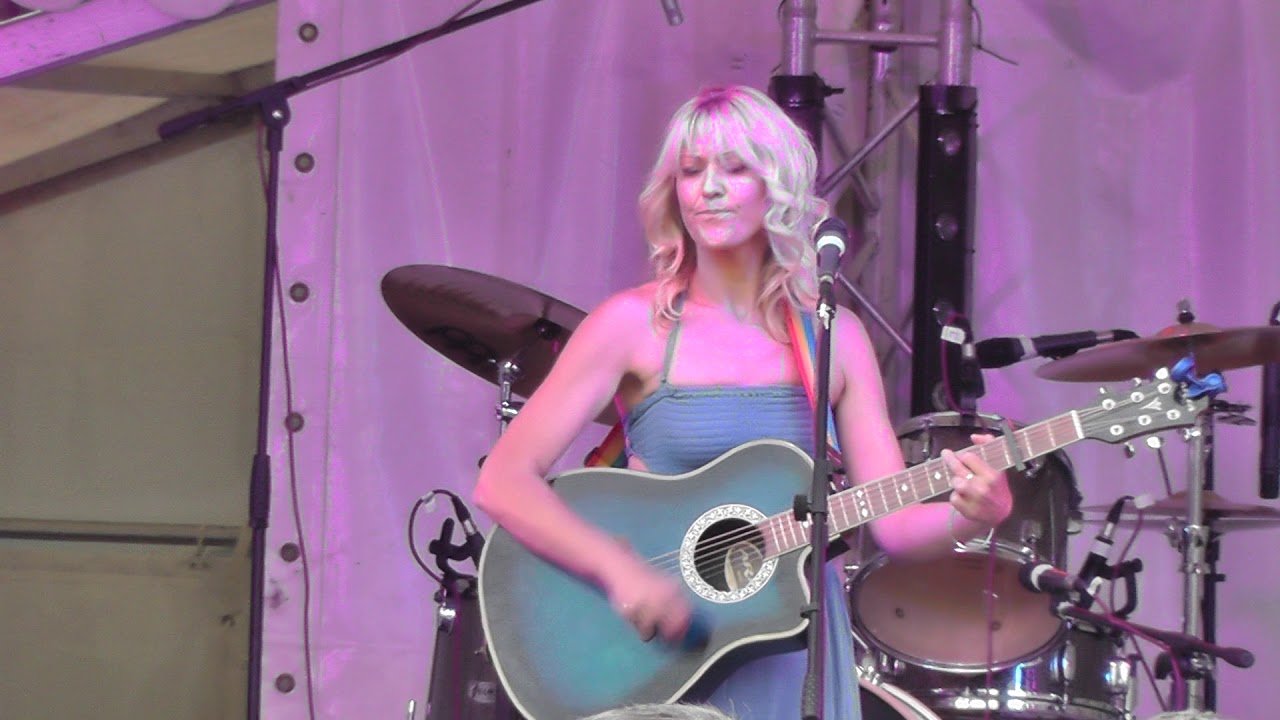 2. Kelly bourne live at Ashford festival in the park July 13th 2019 ...