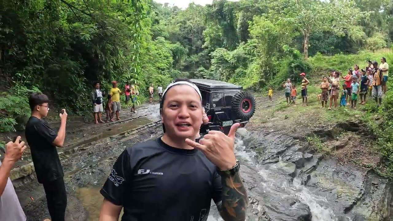 Upstream on a Falls - Nissan Patrol GQ - TD42T TMIC - 38 Maxxis ...