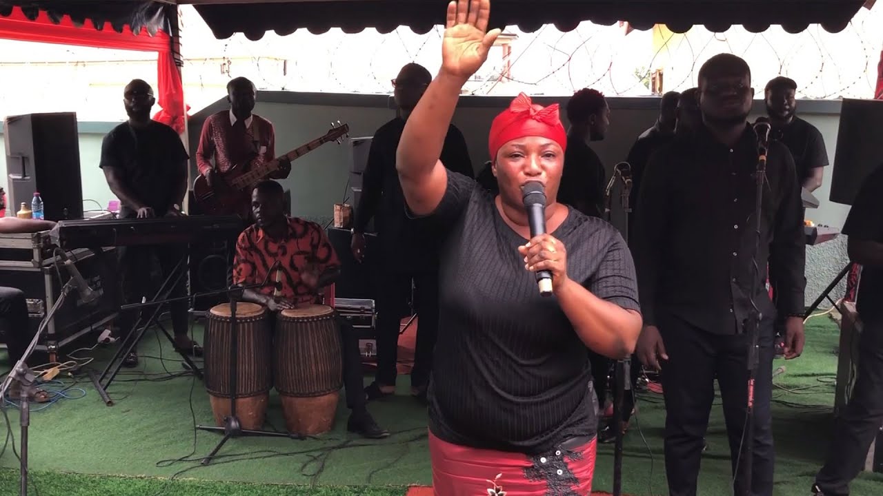 AWESOME - JENNIFER HIGH TENSION PERFORMS OLD GHANA GOSPEL MUSIC # ...