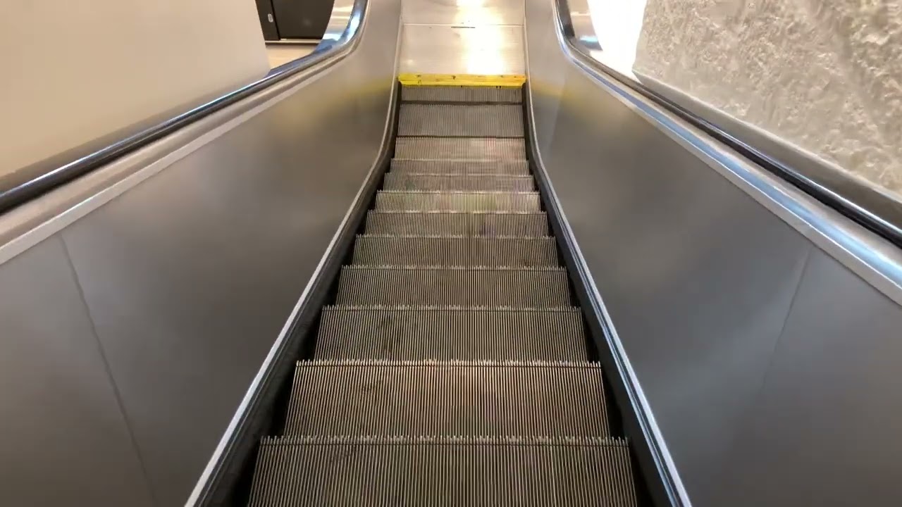 1991 Montgomery Escalator At Macy’s Oakbrook Center In Oak Brook, IL ...