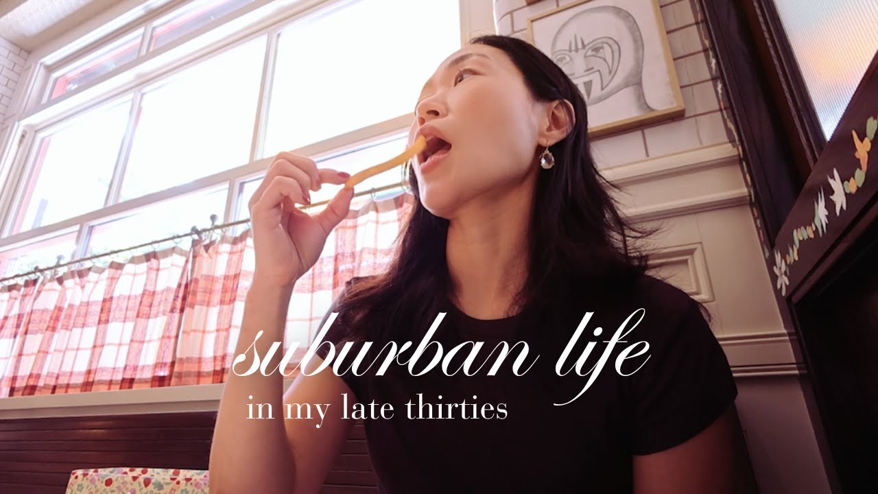Wild Suburban Things [a summer vlog] | block party, fireworks, yard ...