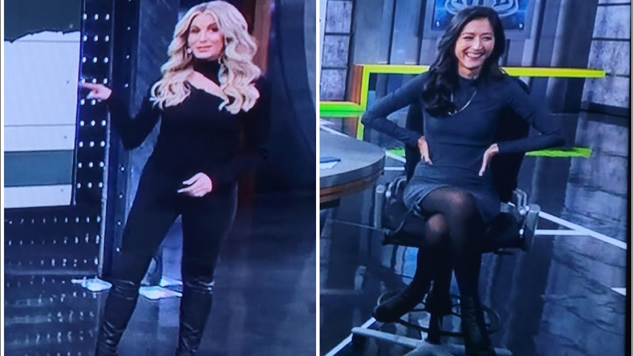 Laura and Mina - YouTube