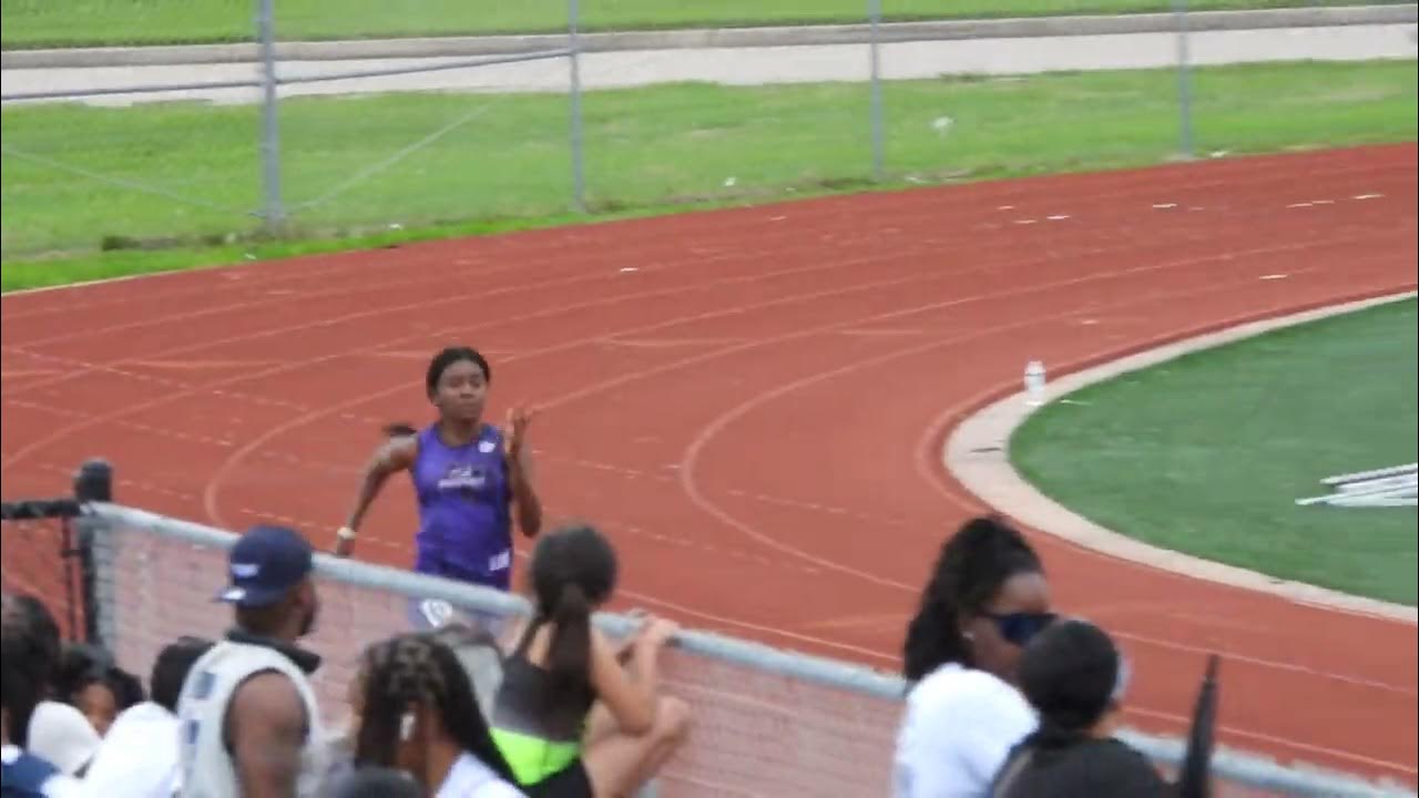 Zariyah Berry HTH 200m @ 2024 Mainland Meet - YouTube