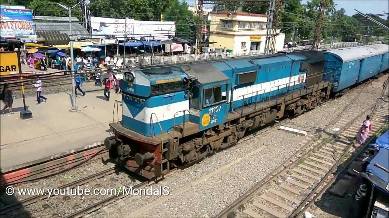 Parallel with Kamrup and Doon Express to Howrah Station - YouTube