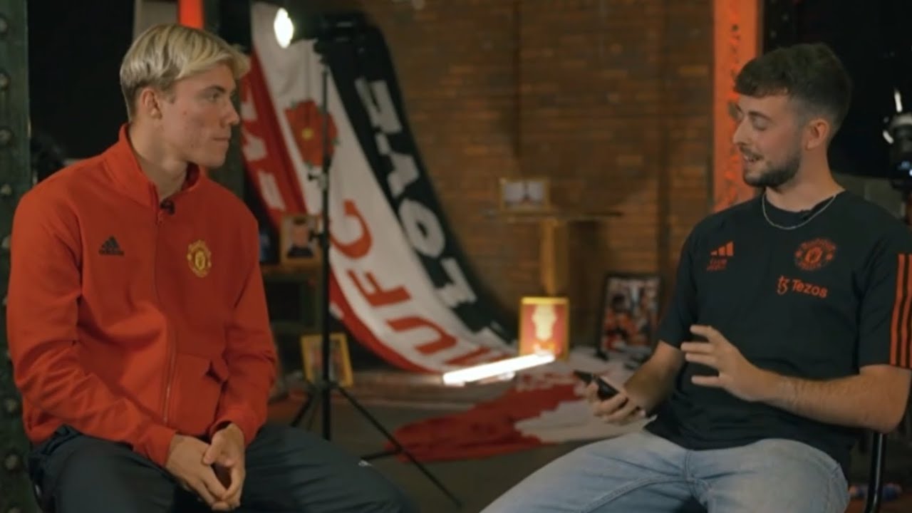 Rasmus Hojlund gives first impression of Manchester United in first ...