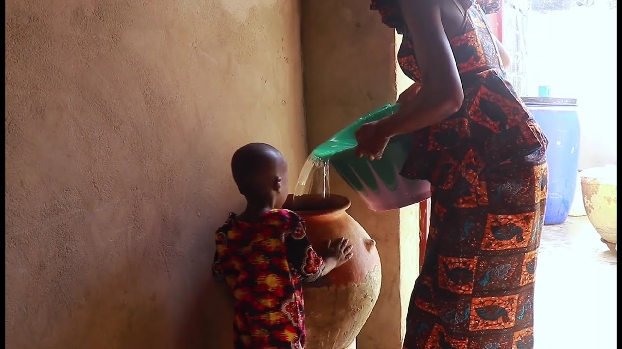 Pozzo profondo a Moyafara - YouTube