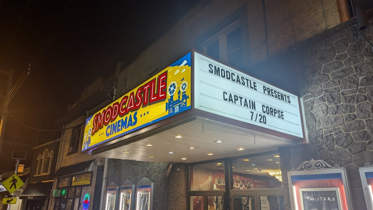 Captain Corpse Smodcastle Cinemas Premiere Recap! - YouTube