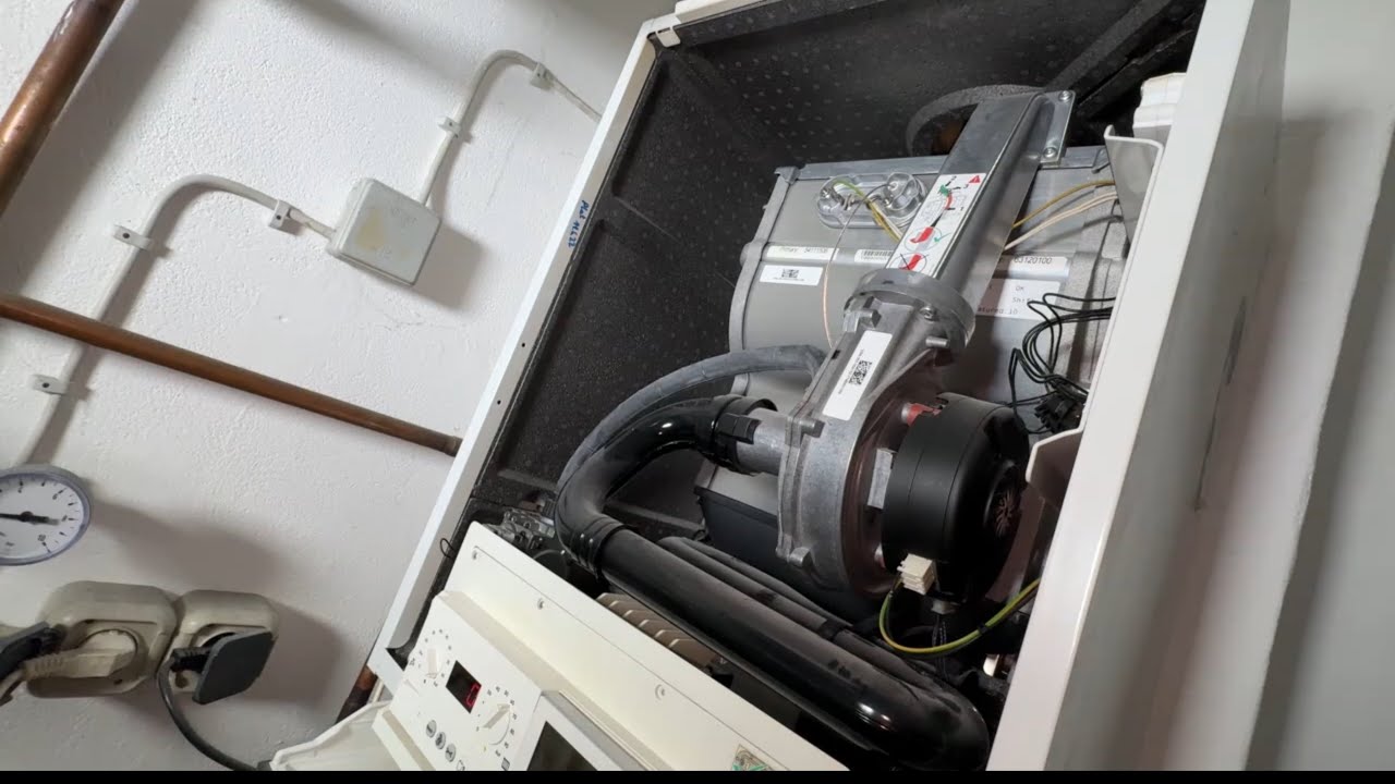 Einblicke in das Innere: Buderus Logamax plusGB162-15/25/35 Gas ...