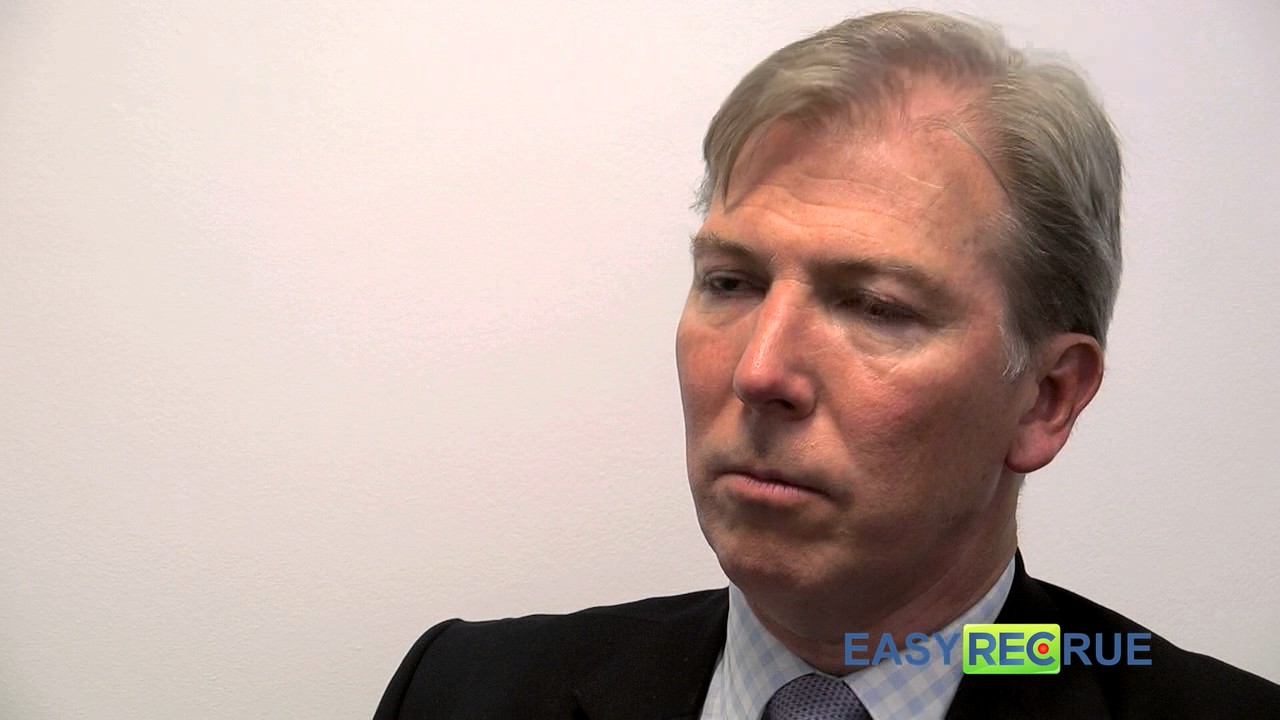 An Chat With Simon Bushell, UK Managing Director - EASYRECRUE - YouTube