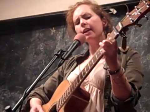 Bridget Davis at the June 2013 NYC Sunday Salon - YouTube