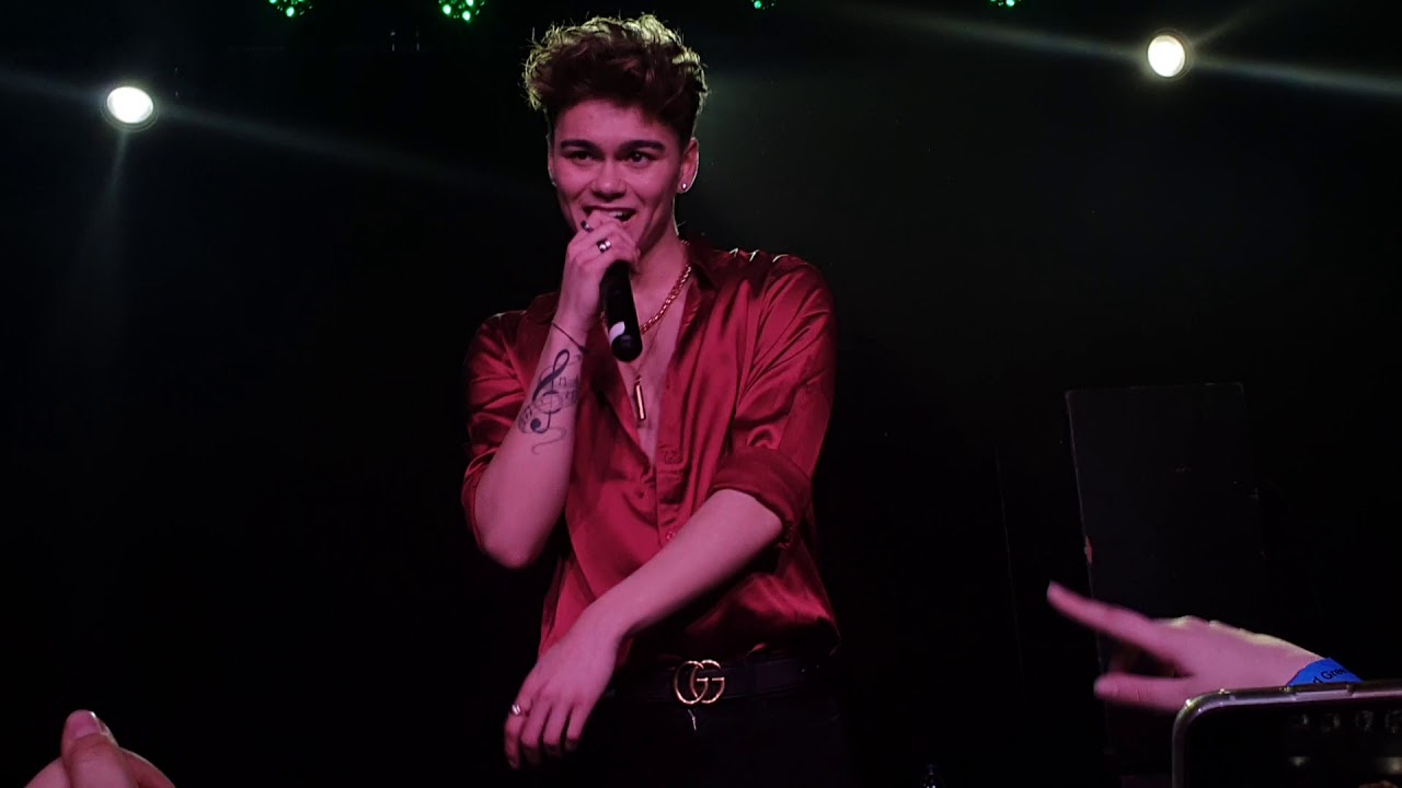 United vibe- Do you really like me nuneaton boyband tour - YouTube