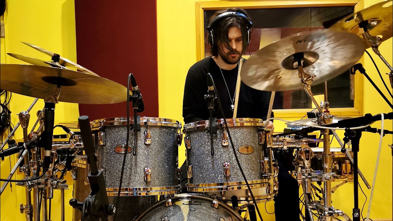 Recording with my Pearl Reference - YouTube