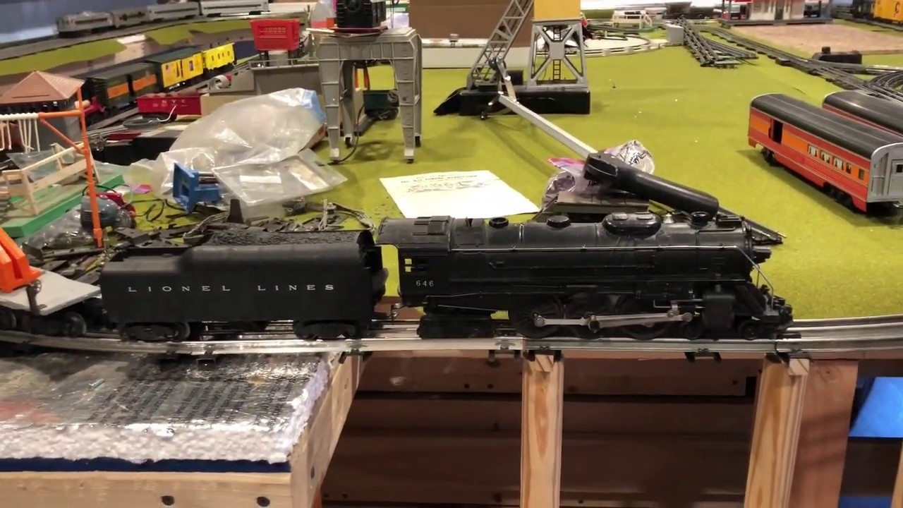 Postwar Lionel 646 Hudson & 2046W Whistle Tender - YouTube