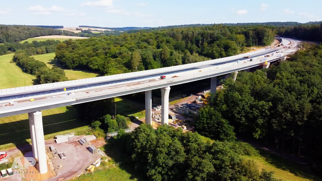 Weiterbau der A49: Die Gleentalbrücke im Juli 2024 - YouTube