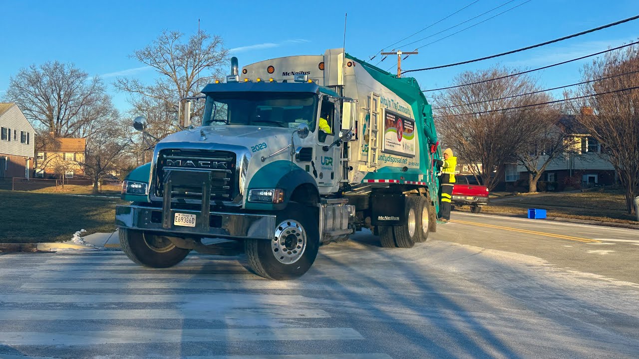 Brand New Unity Disposal Mack Granite 64FR McNeilus Rear Loader Garbage ...