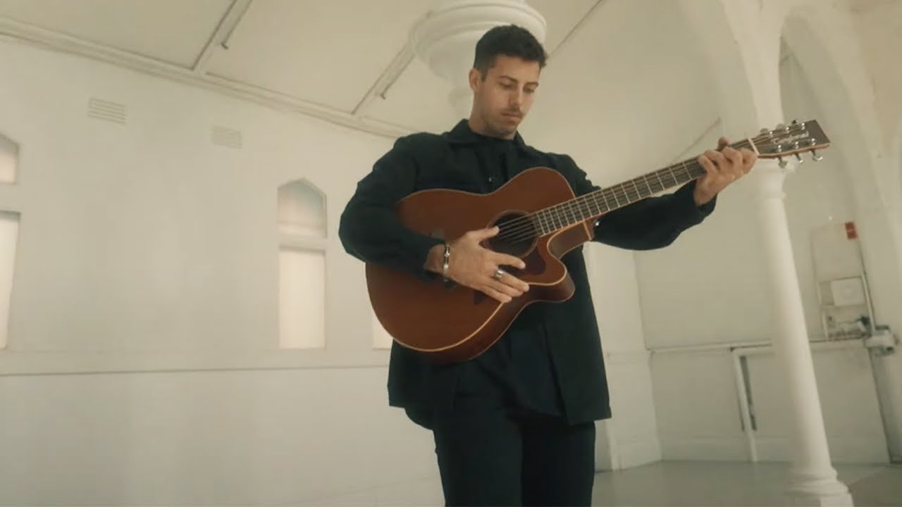 Lachie Gill - Belong (Official Visualiser) - YouTube