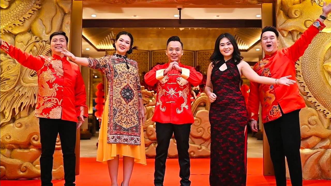 SURABAYA MANDARIN SINGERS - Lai Lai Guo Xin Nian & Mei Hao Xin Nian ...