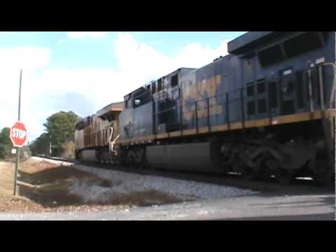 UP 7512 leads CSX Q144-01 in Fairburn, GA - YouTube