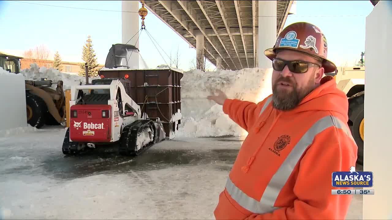 Ironworkers create snow blocks for Fur Rondy sculpture contest - YouTube