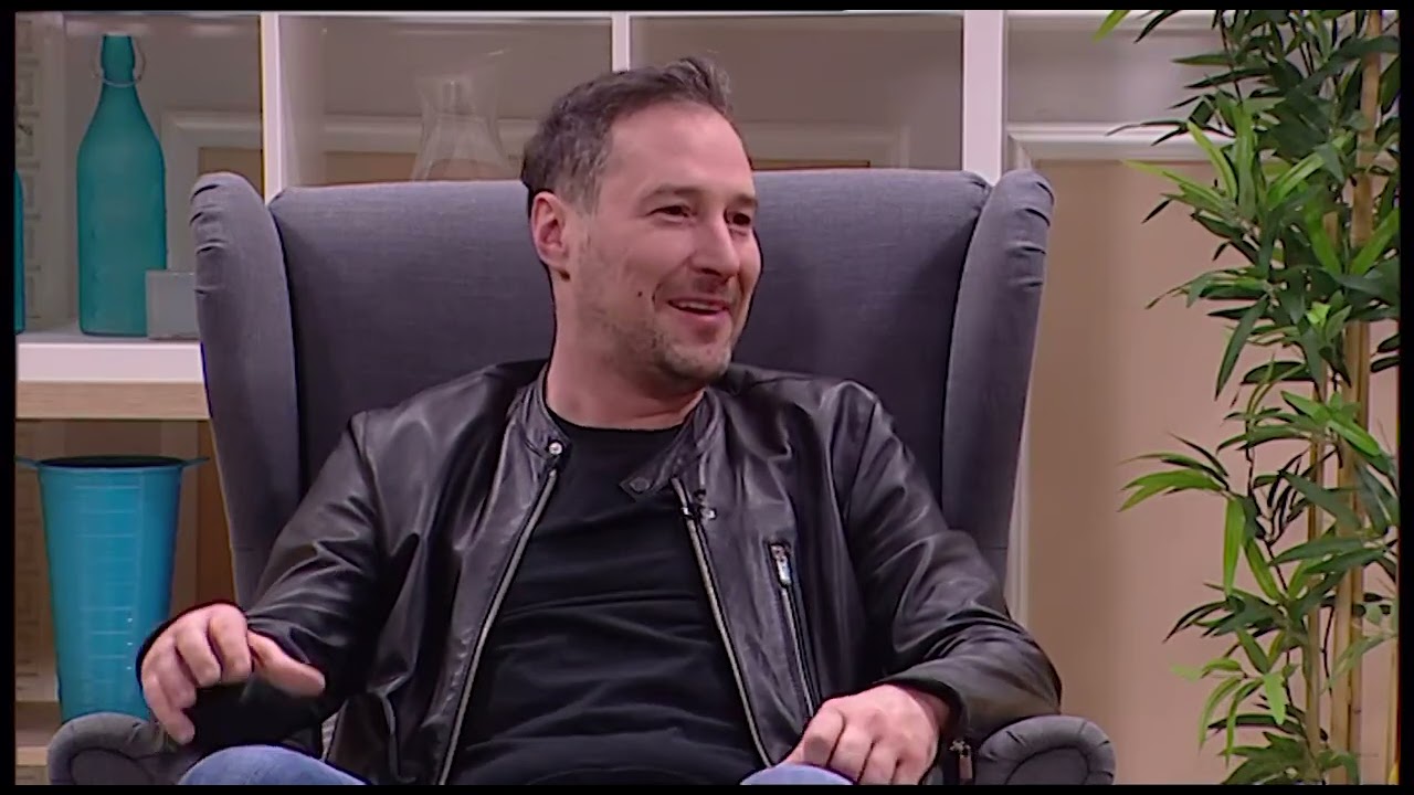 Pedja Jovanovic - Ne zanima mme sa kim mi je bivsa zena Akkorde - Chordify