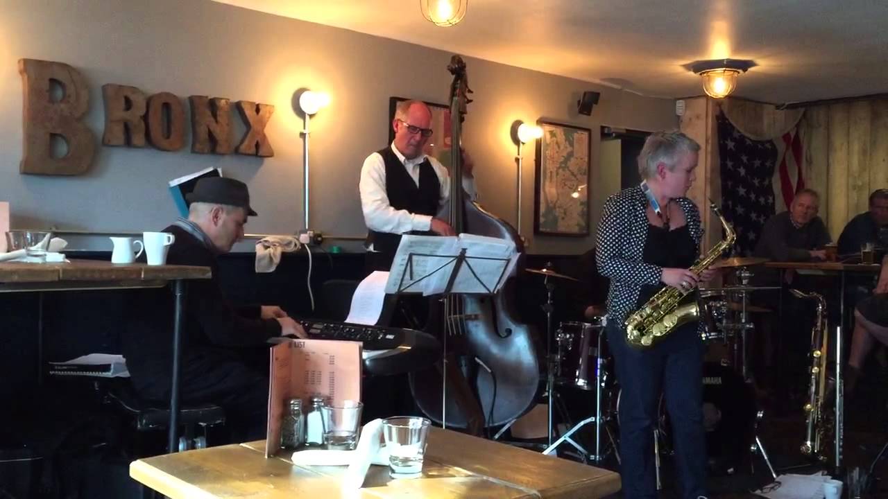 Helen Rimmer quartet at the Bronx bar and cue - YouTube