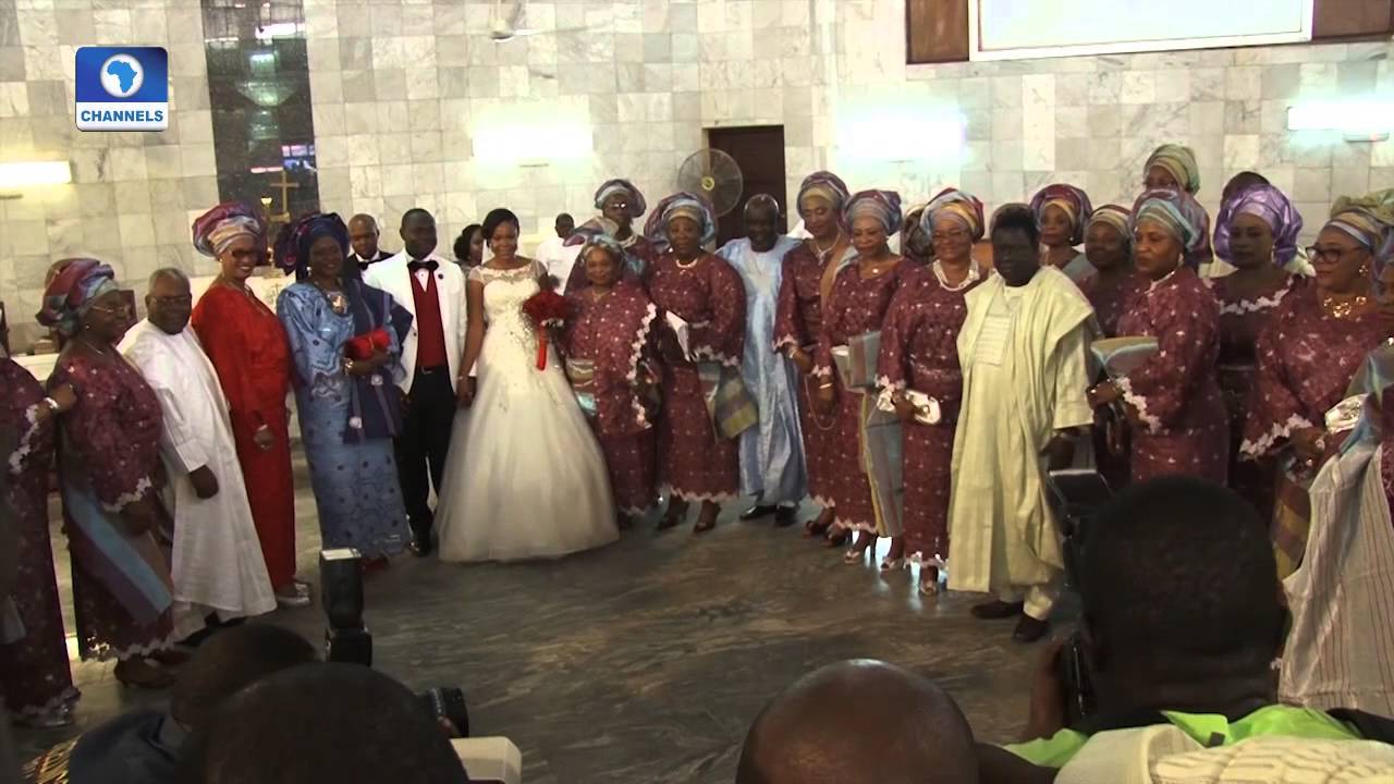 Adedumade Onibokun And Abiola Ajayi Exchange Marriage Vows - YouTube