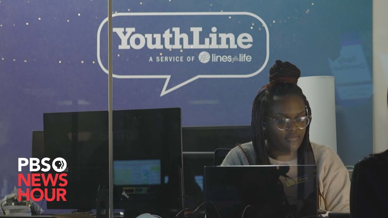 Teen volunteers staff crisis support line to help peers facing mental ...