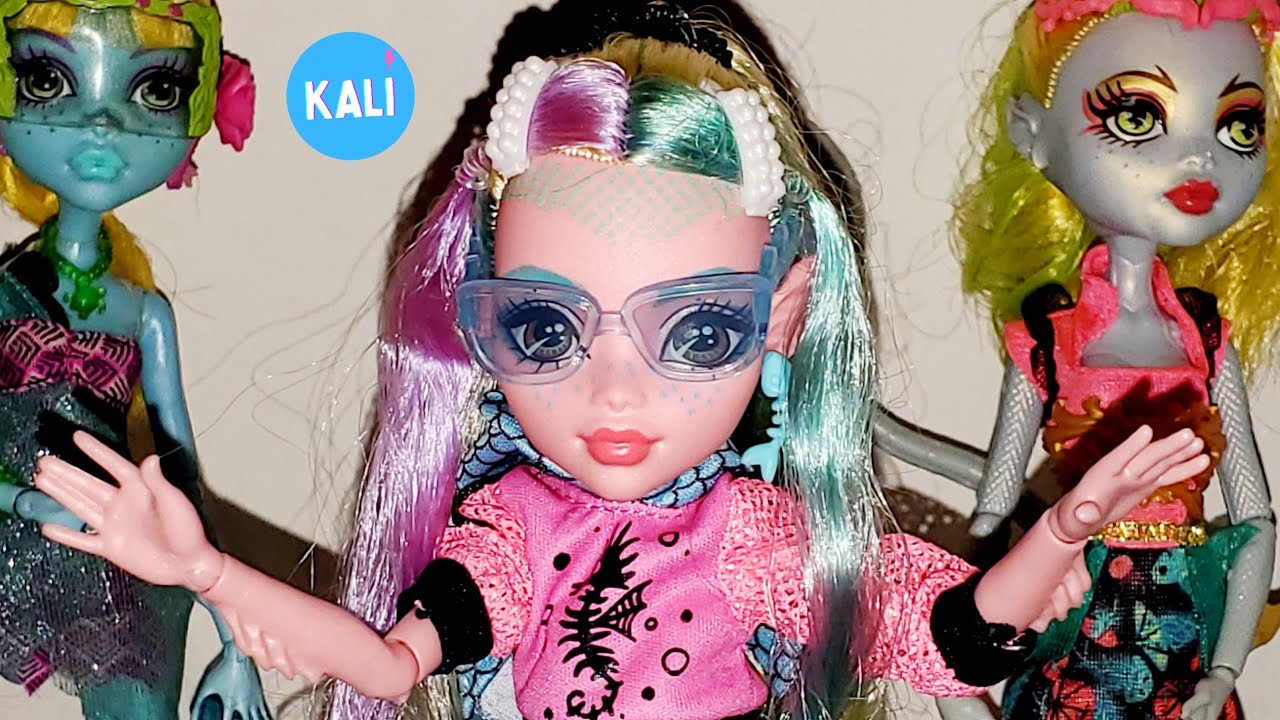 NEW Monster High Lagoona Blue Doll Review| DOLL COMPARISON G1 G2 & G3 ...