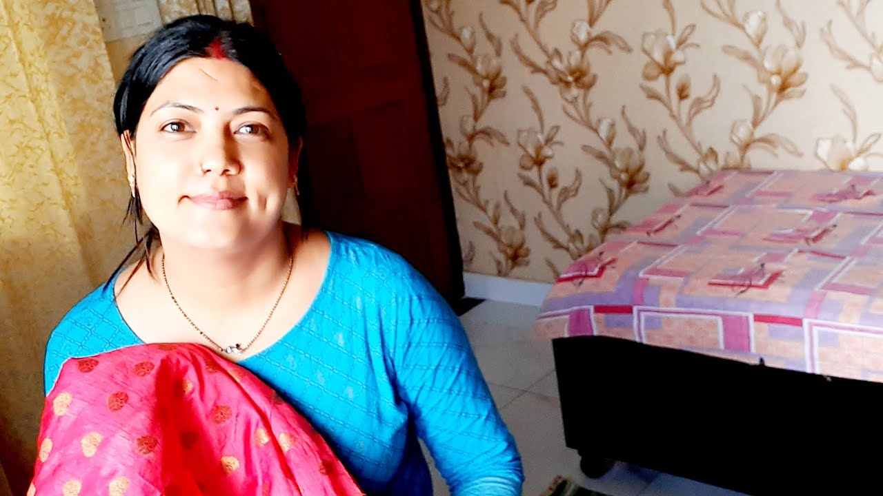 किसने सिखाया साडी मे फौल लगाना!||???🤔 poonam negi - YouTube