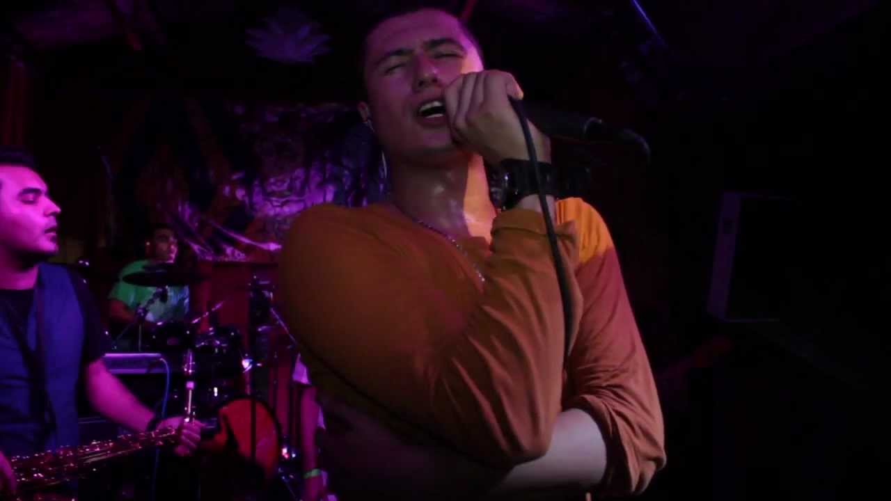 Maxi Vargas Para Quien Avanza En Vivo - YouTube