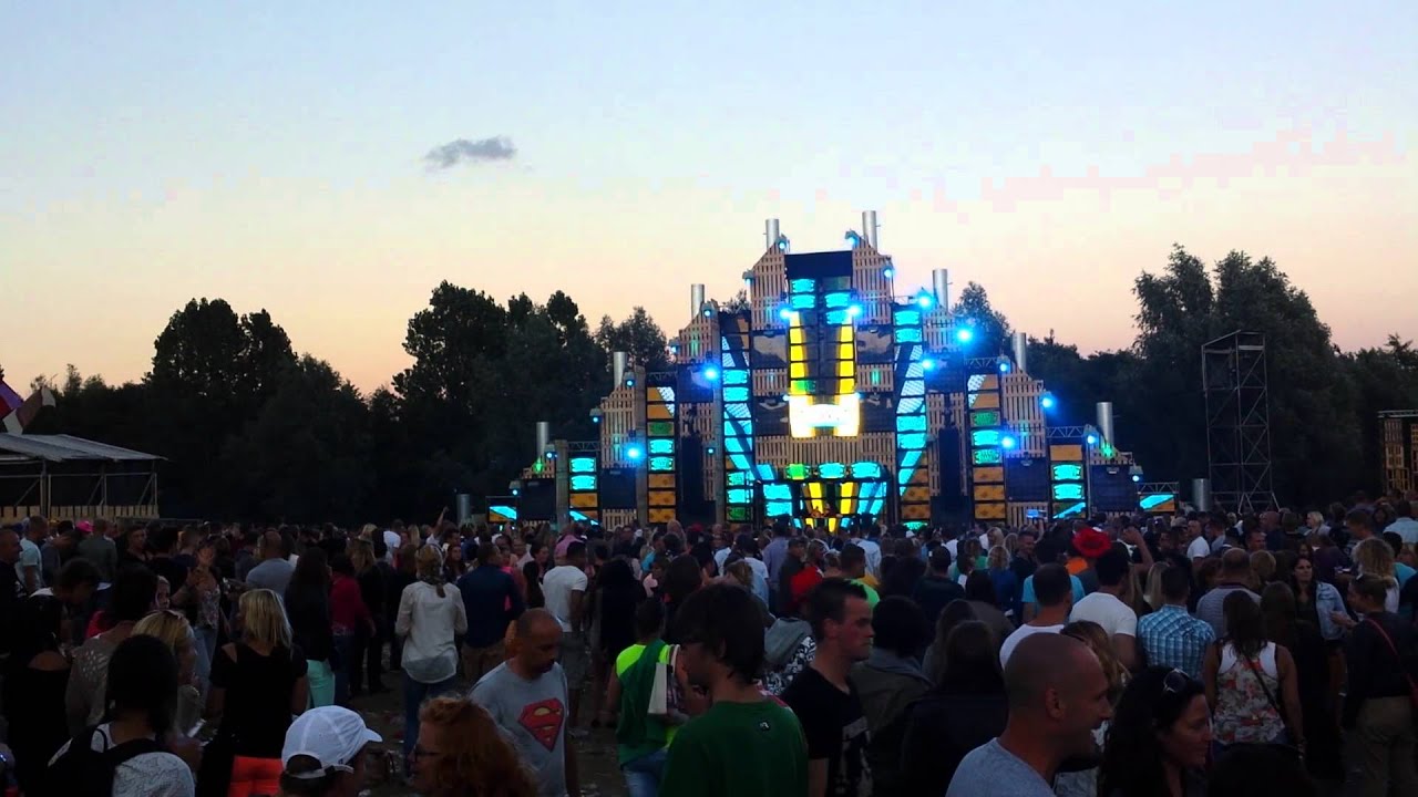 Partysquad @ Dutch Valley 2013 - YouTube