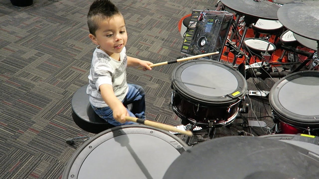 FUTURE DRUMMER - YouTube