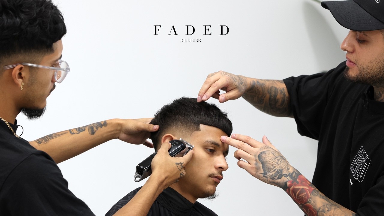 HOW TO DO A PERFECT MID FADE FOR BEGINNERS BARBER TUTORIAL - YouTube