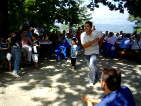 το ζεμπεκικο του Μαριου - YouTube