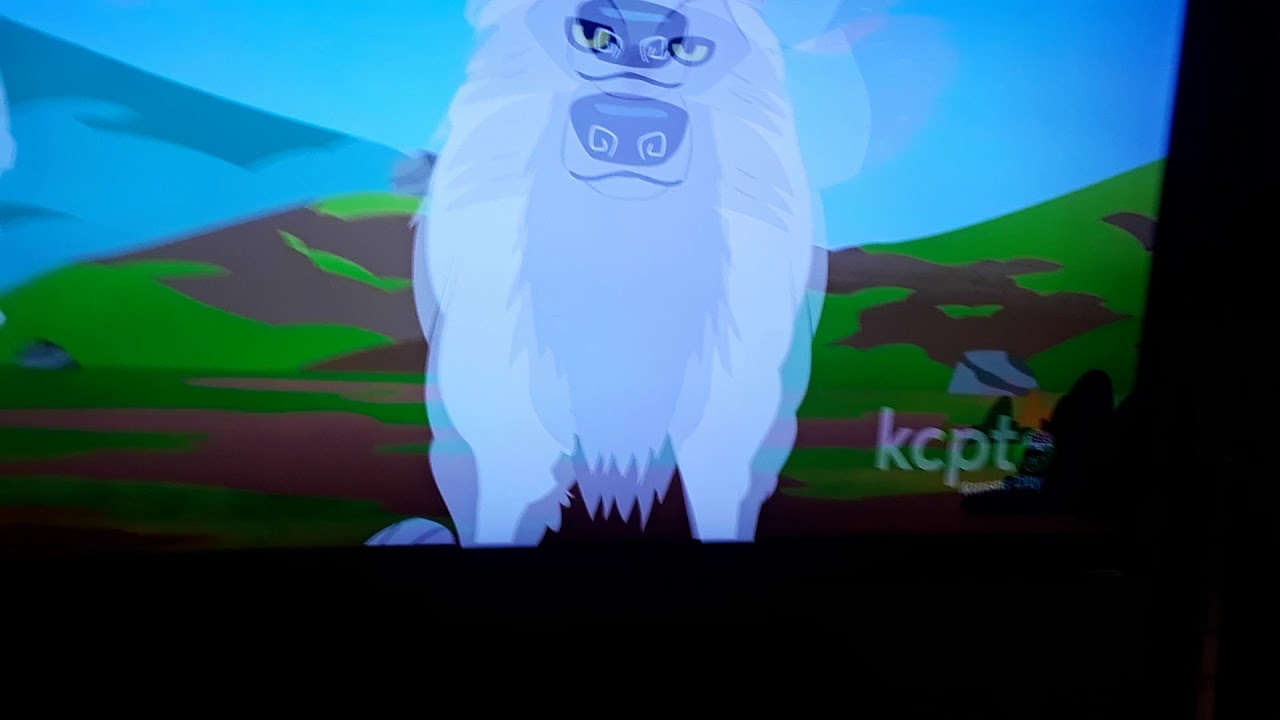 Musk Ox vs Arctic Wolf - YouTube