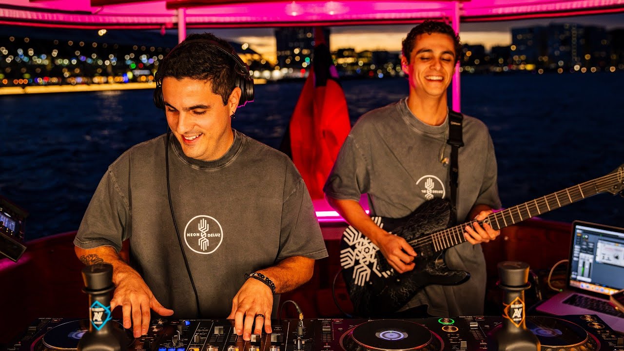 Neon Deluz LIVE @ 1001Tracklists x DJ Lovers Club WaterWays ADE ...