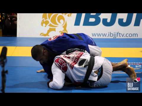Gustavo Pires vs Bernardo Faria - IBJJF Pro League 3 - World Jiu Jitsu Expo 2014