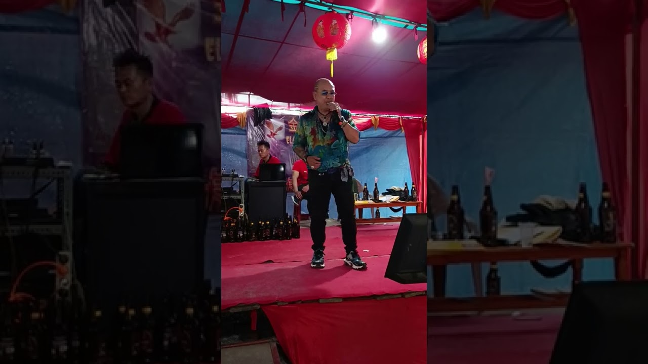 Bakmi Loncat menyanyikan lagu Mandarin, diacara Thai pak kung kung mak ...