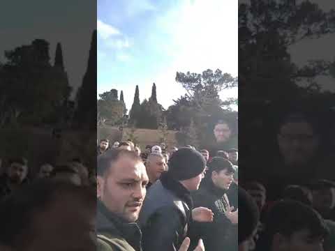 Gəl Anacan Əbəlfəzin yerde qalib oyanmir
