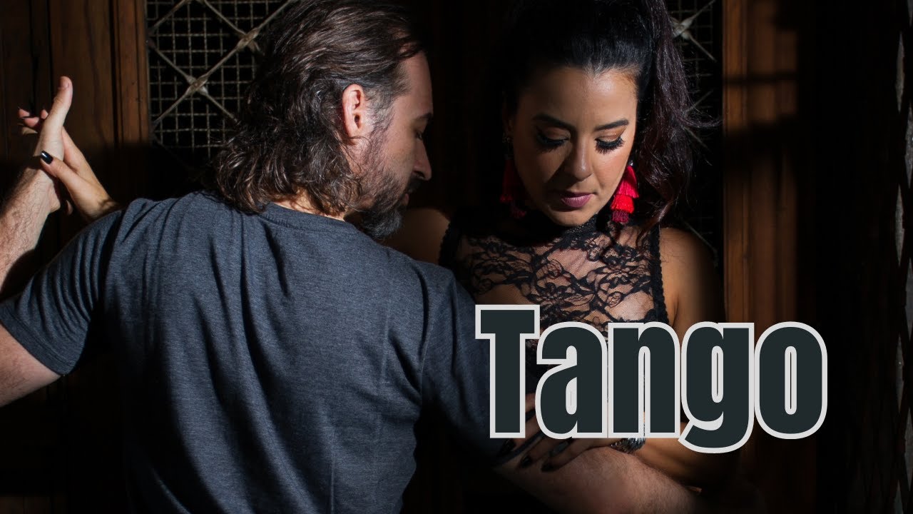 Exibição de Tango Argentino - Milonga Bomboncito 2/3 - YouTube