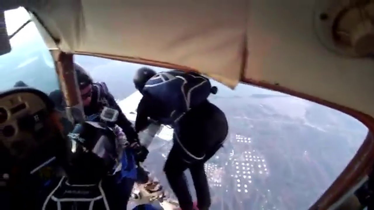 Катастрофа самолета с парашютистами, вид изнутри. Accident of plane ...