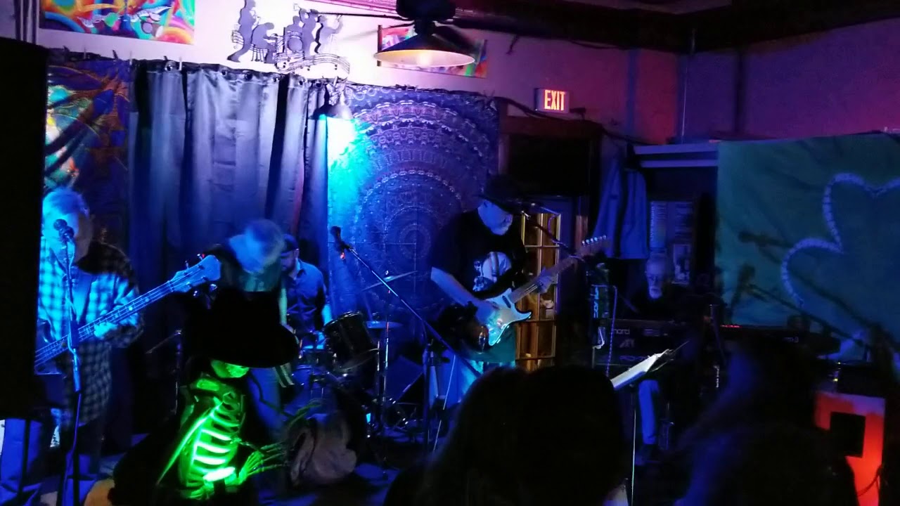 KC Bones @ Mike Kelly's Westsider/ KCMO - YouTube